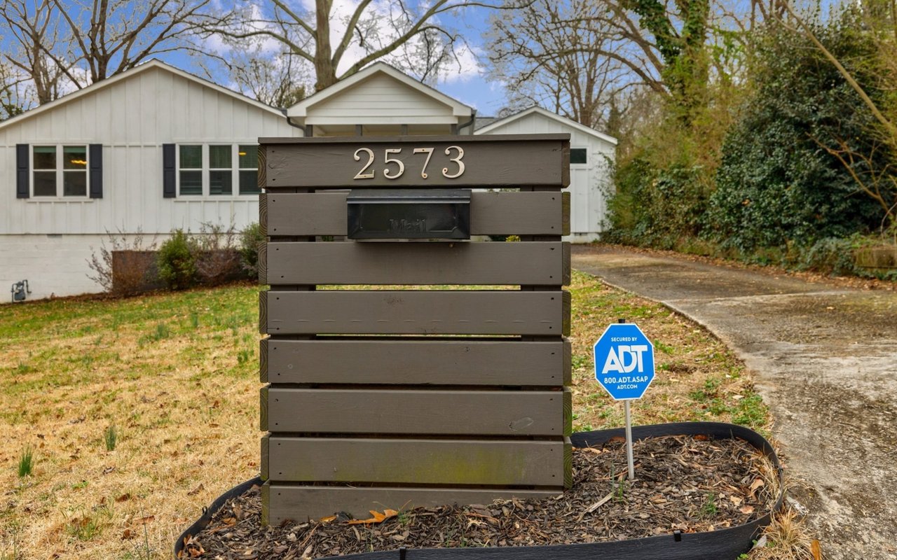 Perfect Bungalow in Decatur: 2573 Joyce Avenue