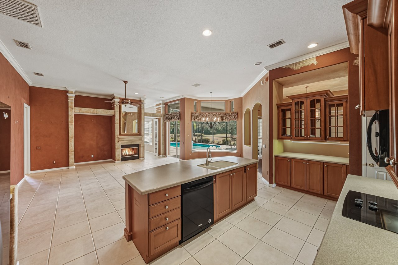 12518 Lake Jovita Blvd | King & Associates Real Estate