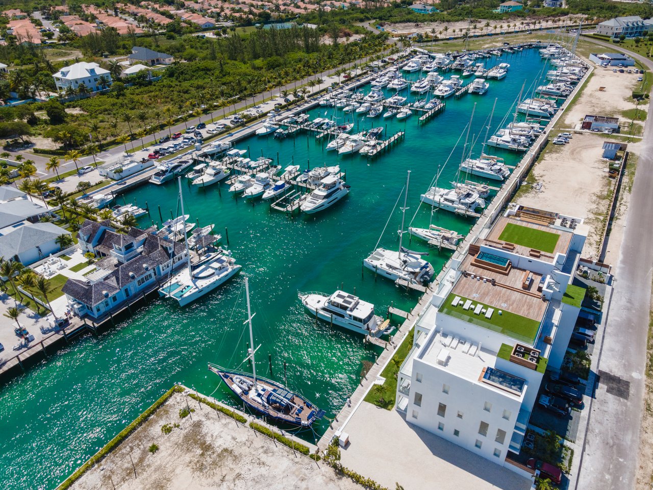 Dock Slip Available in Palm Cay – Pier 5 Slip 6