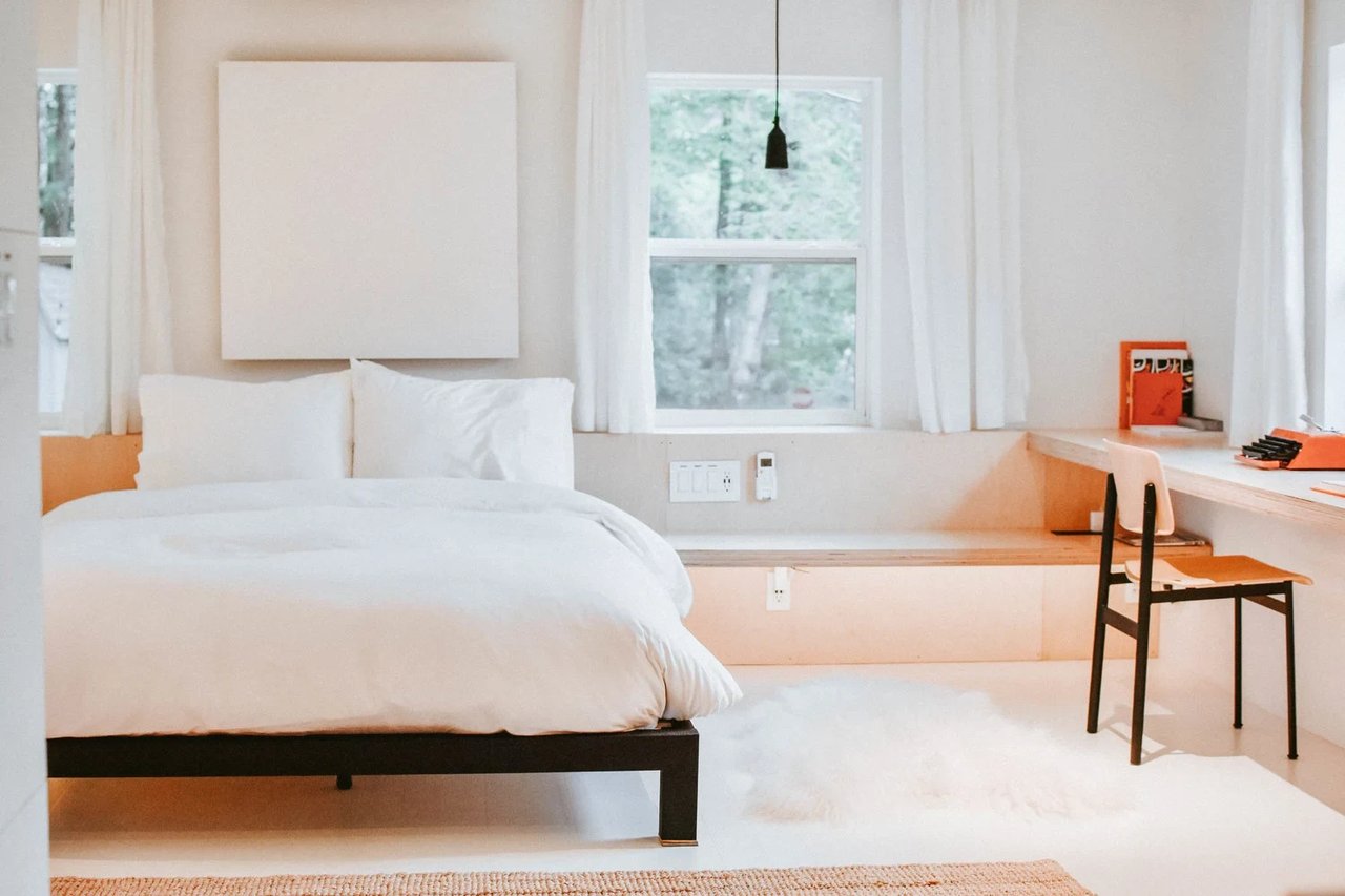 How to Maximize Space in College Dorm | Moreland Properties