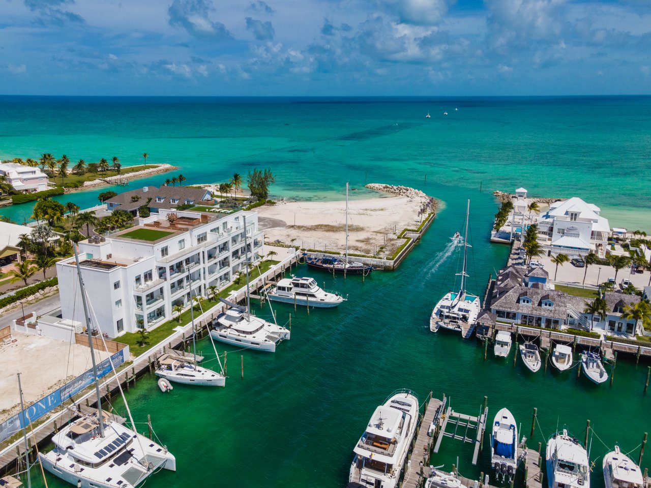 Dock Slip Available in Palm Cay – Pier 5 Slip 6