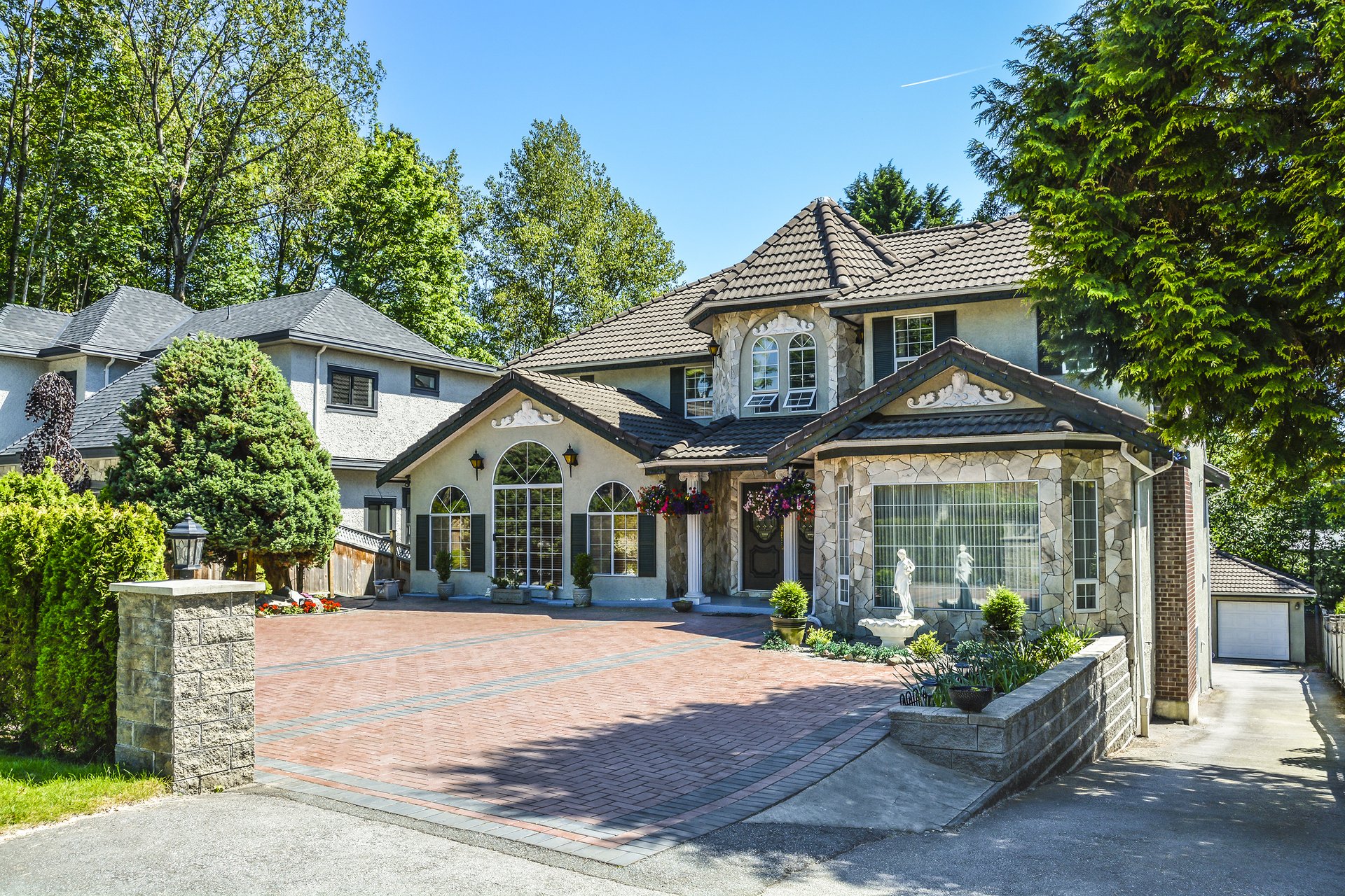 Discover Featured Properties | Neda Perrina | WA Real Estate
