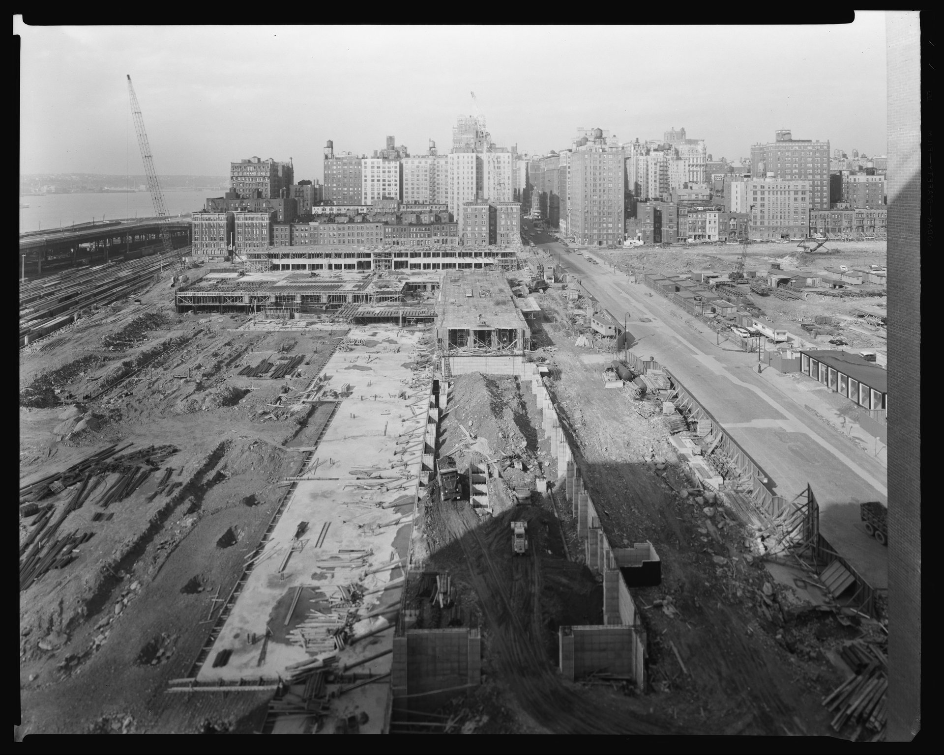 History of NYC's Iconic Lincoln Towers | The Cooper Team