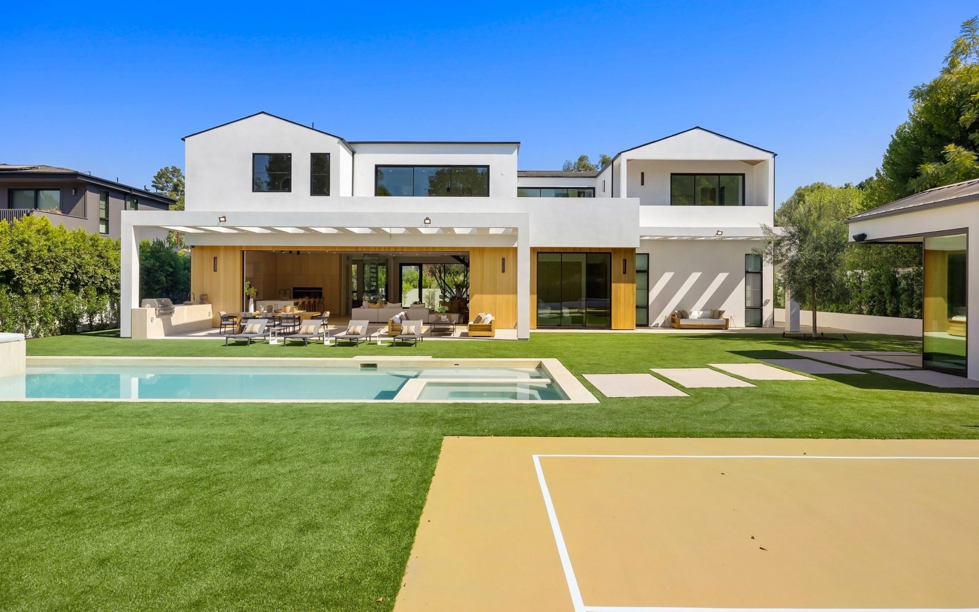 California Homes & Property Listings | Jenni Turkson