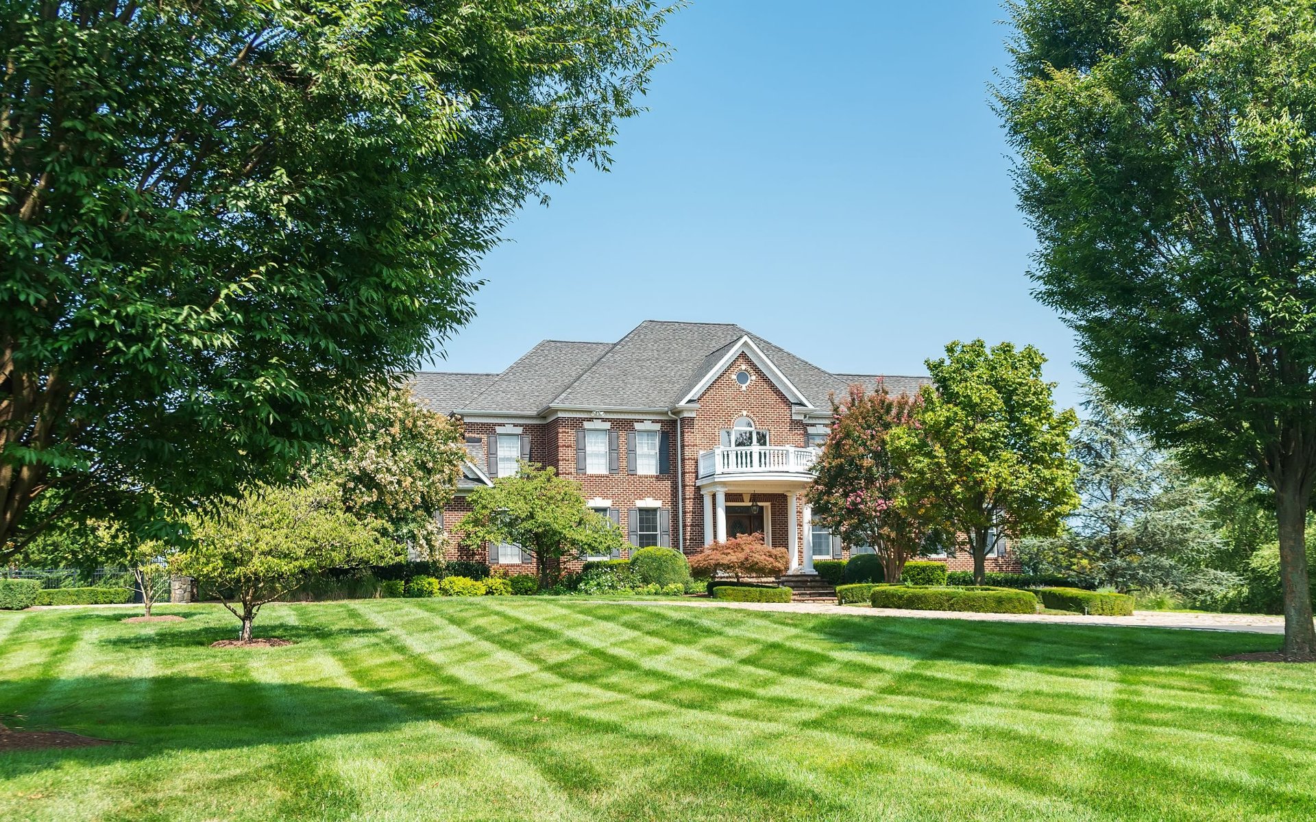 Explore Virginia Neighborhoods | The Legacy Team
