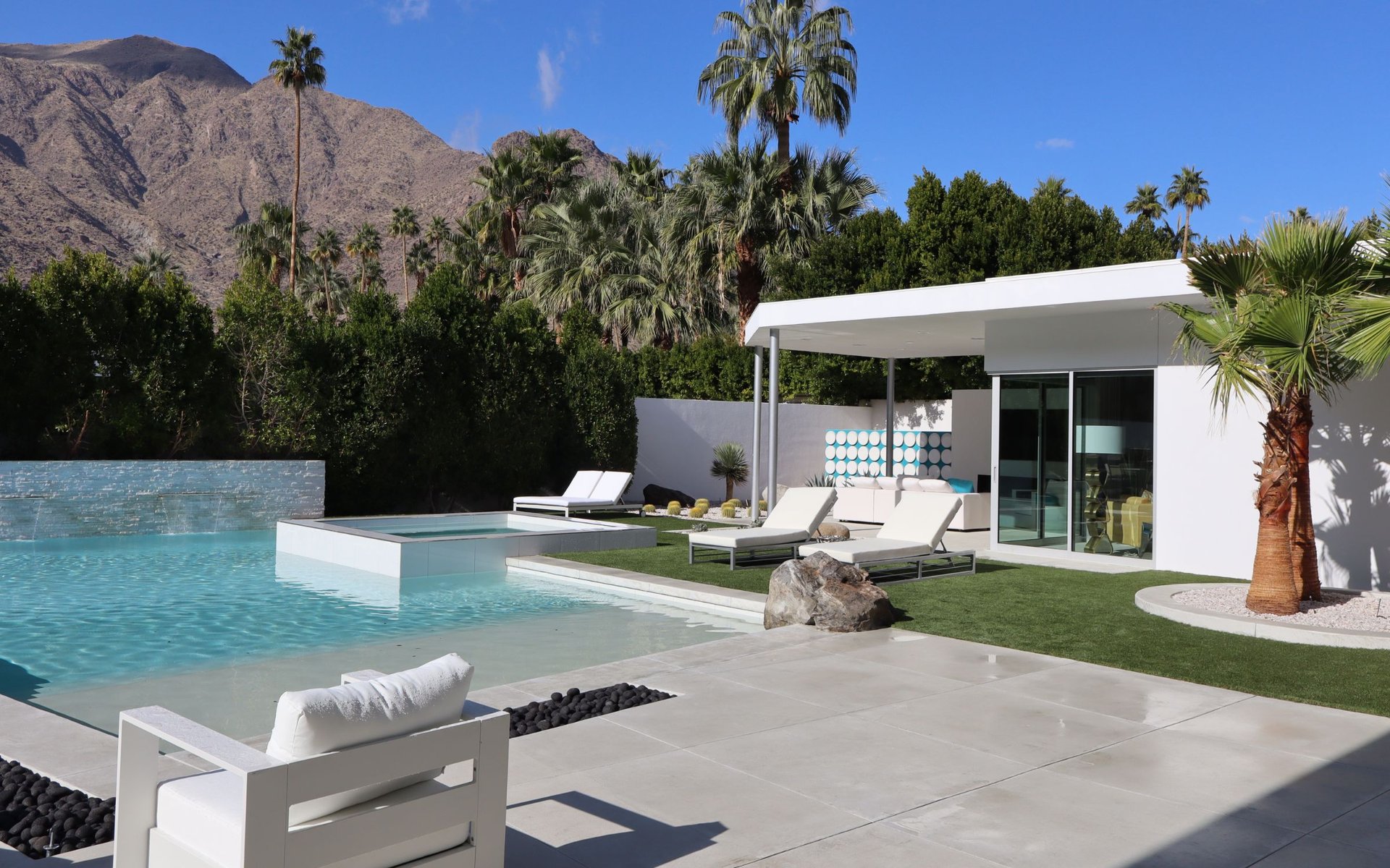 Explore Properties for Sale in Palm Springs | Darcey Deetz