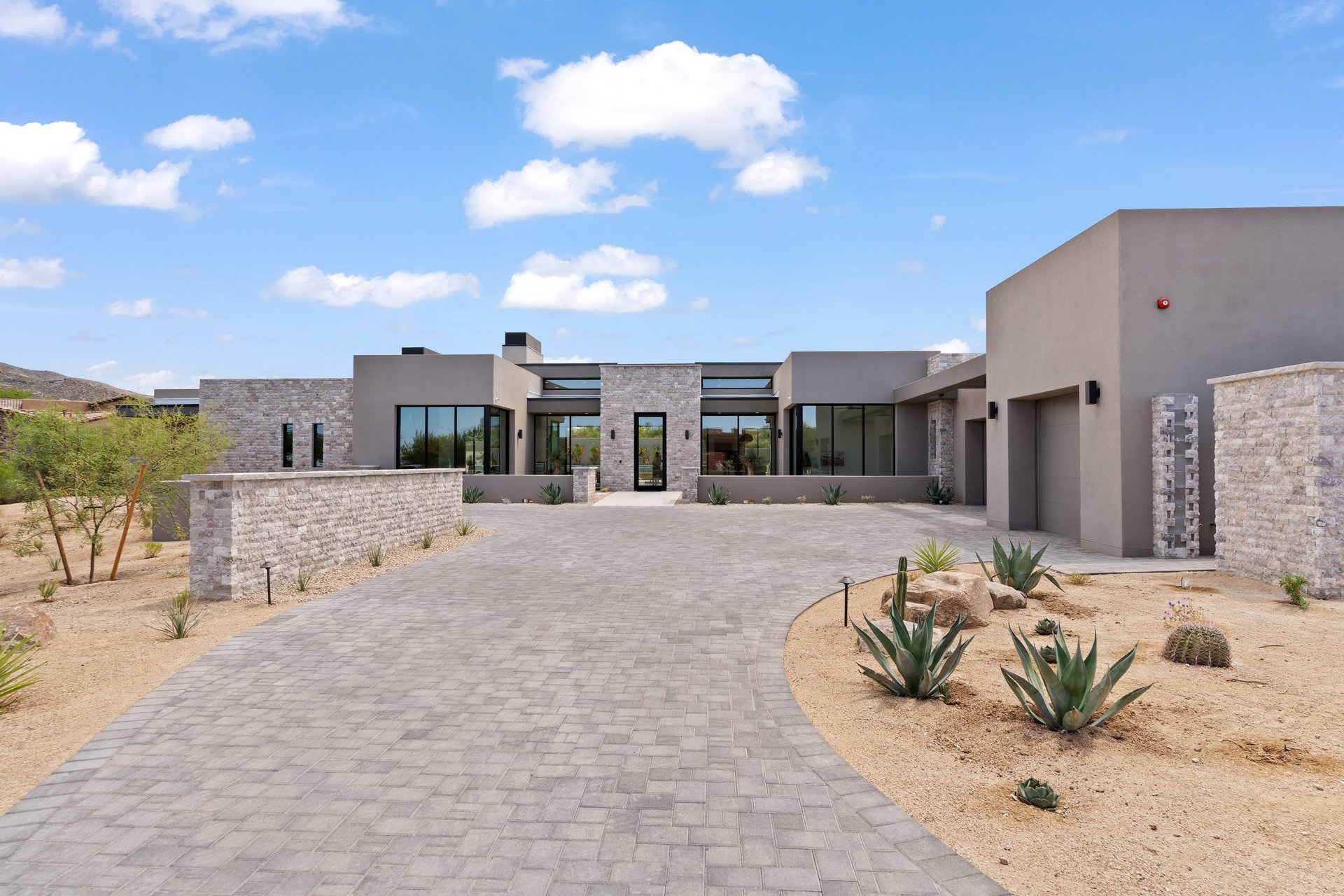 Current Developments | Blake St John - Engel & Völkers®