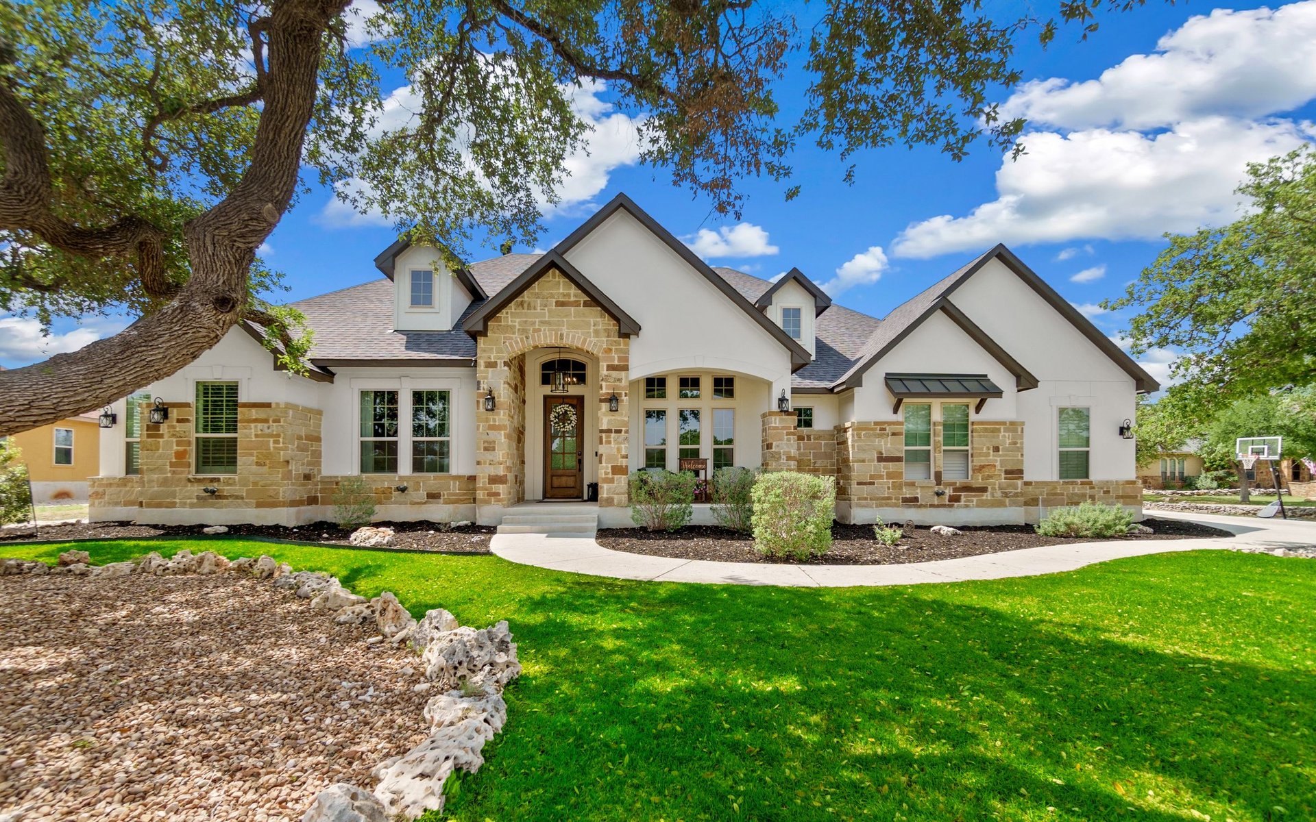 Top Real Estate Agent Serving Utah | Estela Lewis