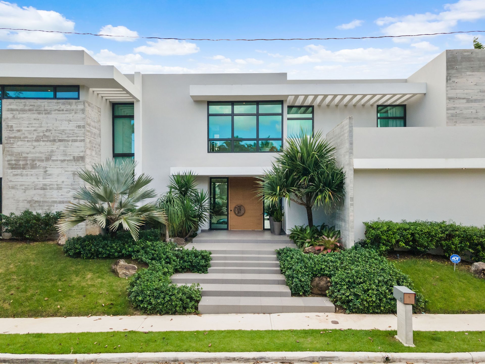 Properties for Sale in San Juan | Aileen Beale
