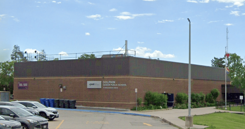 Dolphin Sr. Public School - Streetsville middle school | MARTIN GROUP