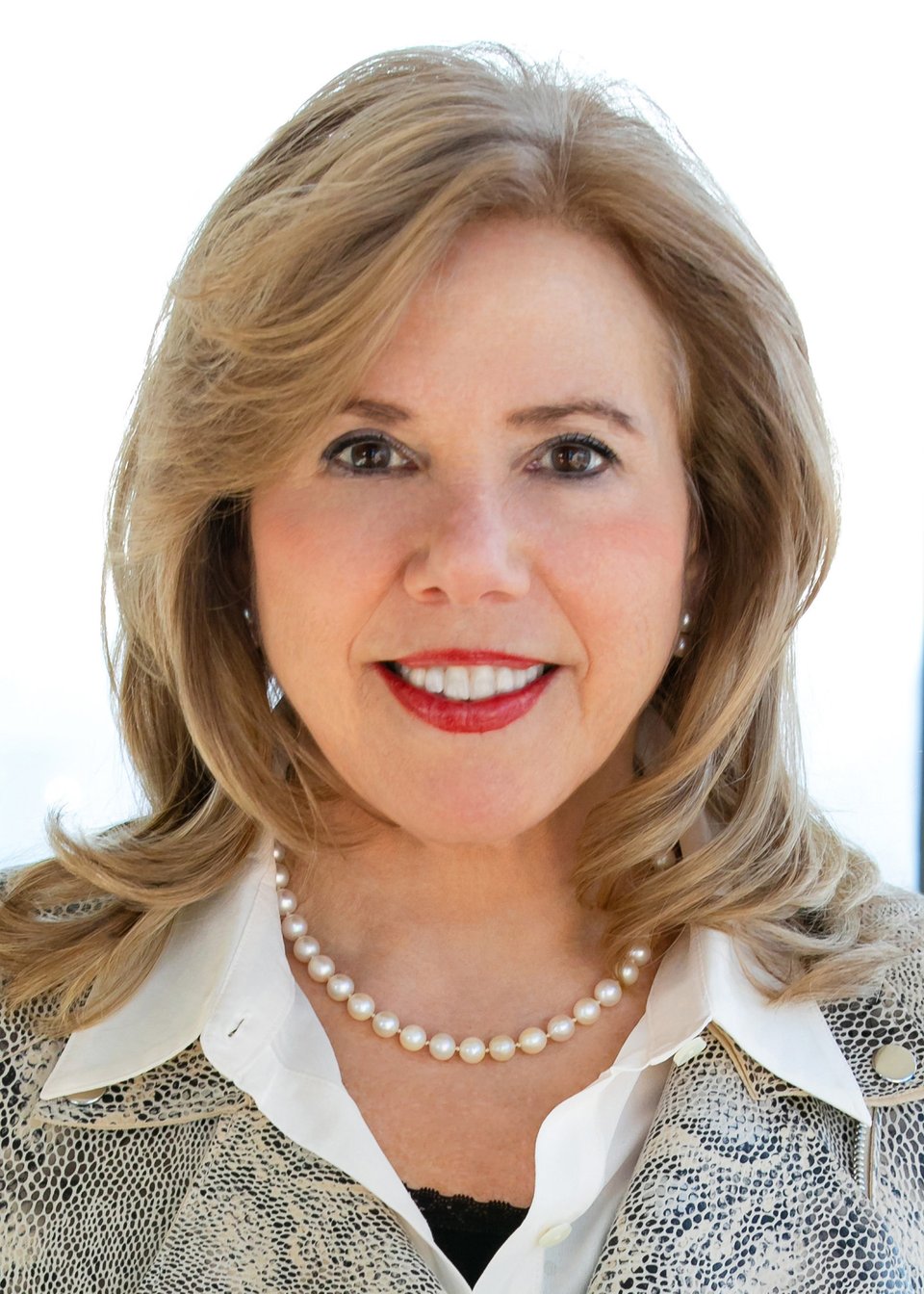 About Mara Flash Blum | The Field Team | New York Real Estate Team