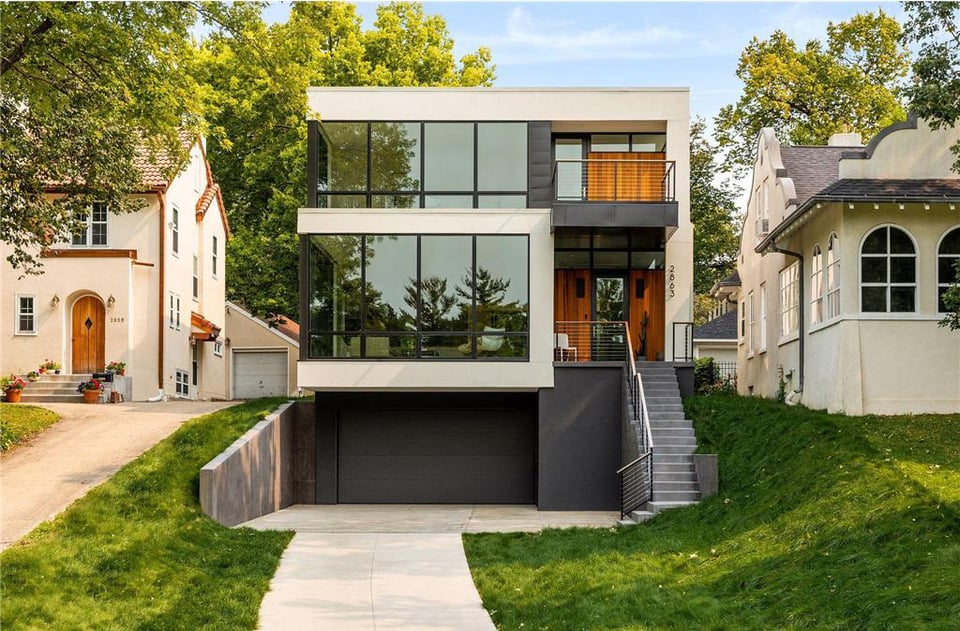 2863 E Lake of the Isles Pkwy, Minneapolis