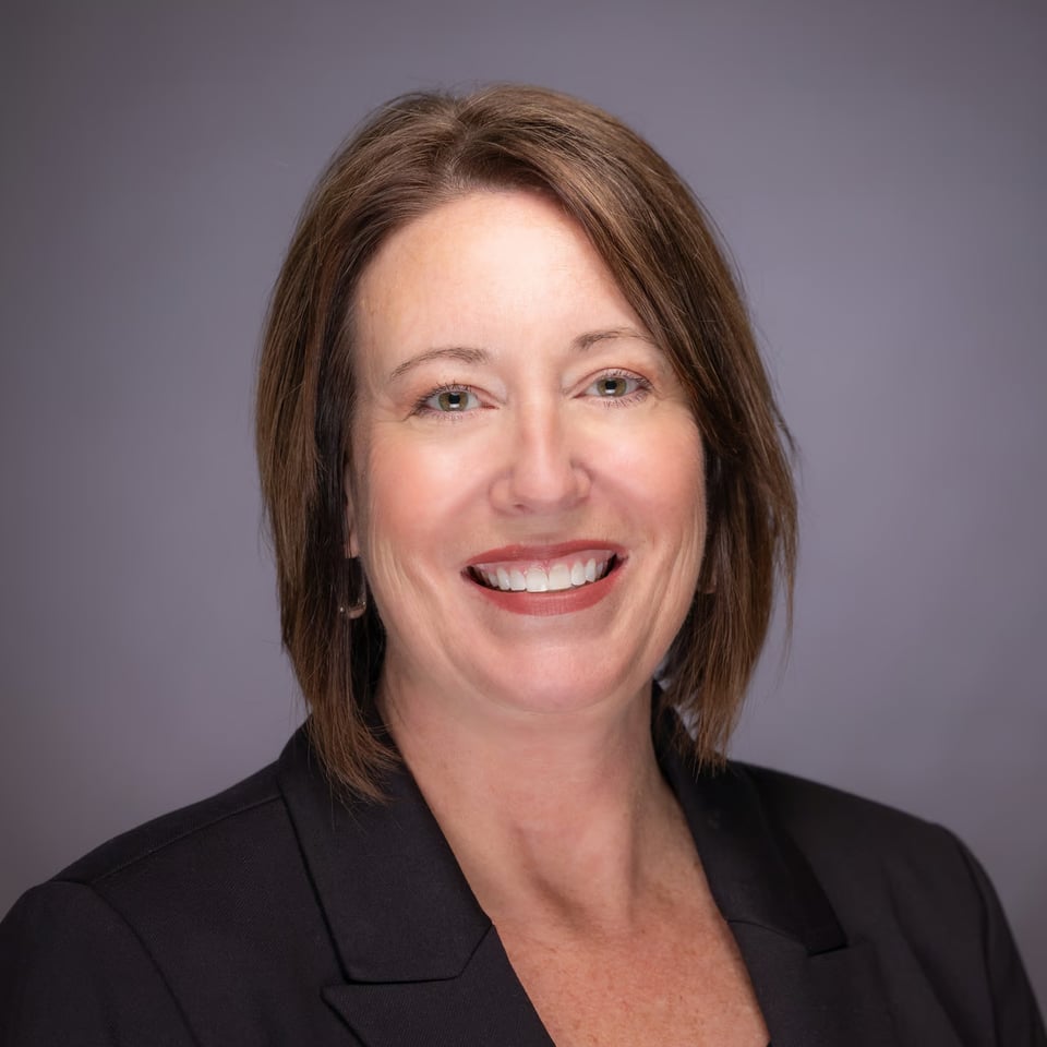 Shelly Myers-Henry: Your Expert Real Estate Agent in Michigan