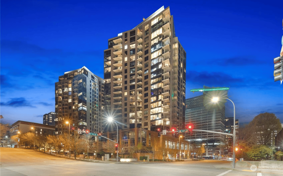 Lock-and-Leave Living in Downtown Bellevue: A Closer Look