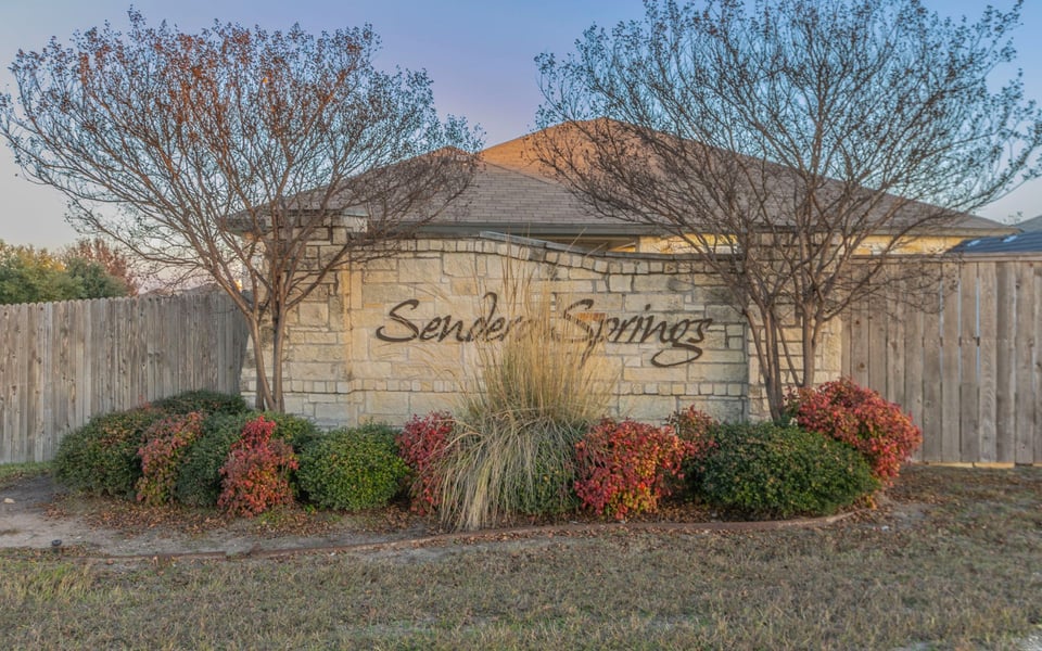 Sendero Springs | Neighborhood Guide