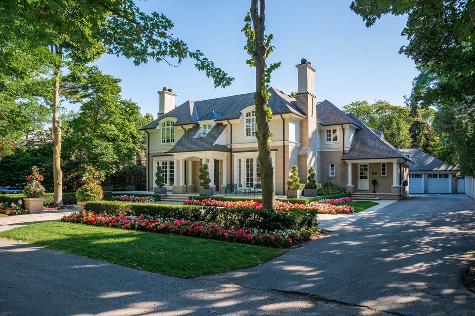 56 Ennisclare Drive East | Oakville, ON L6J 4N3 | Goodale Miller Team