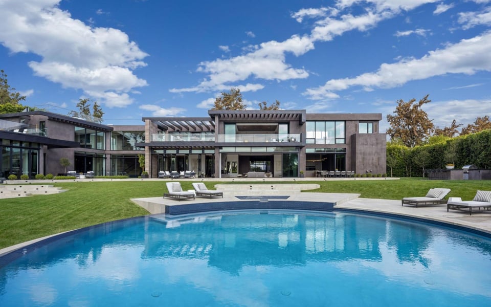 Anatomy of a High-End Property Deal: From Identification to Closing ...