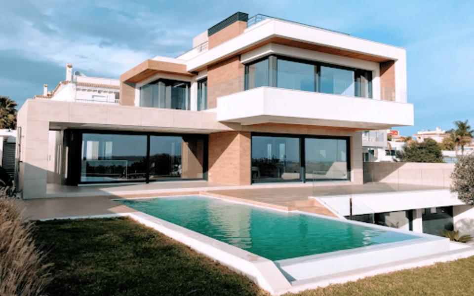 6 Reasons Real Estate Is a Solid Investment | Chad Roffers