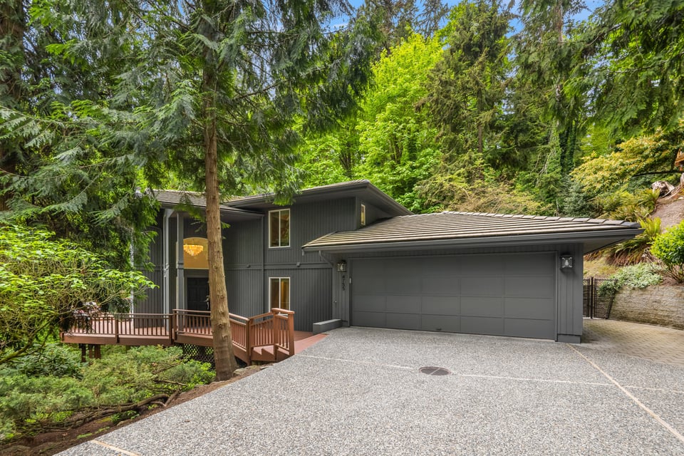 Mercer Island Turn-Key Gem | Kelly Weisfield | Seattle Real Estate