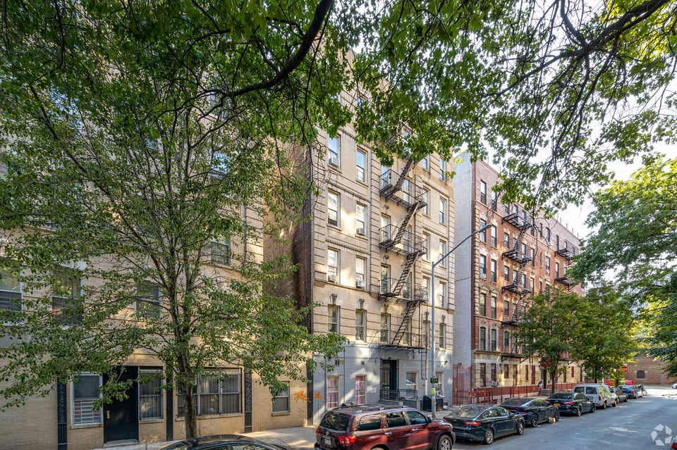 304 W 147th St