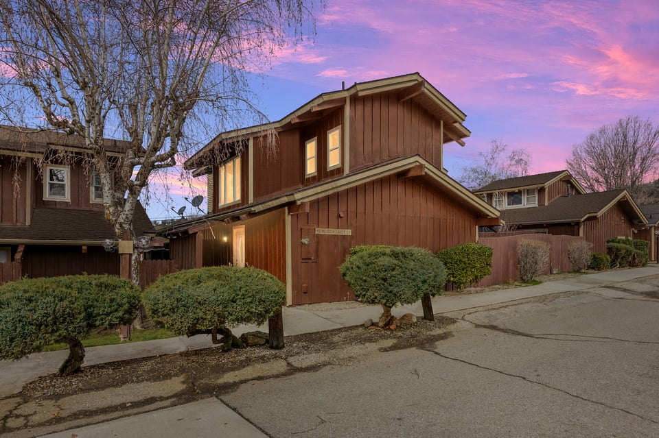 Updated Condo for Sale in Bear Valley Springs, Tehachapi | 3-Bed, 2-Bath