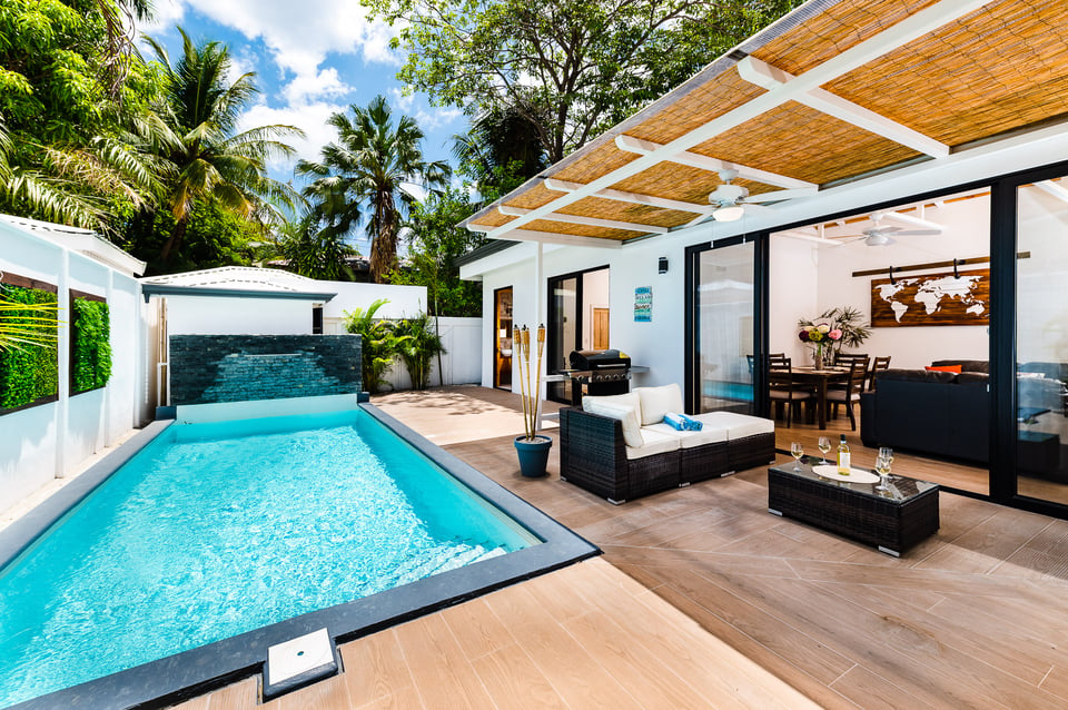 Villa Mot Mot | Welcome to Villa Mot Mot! Private Oasis! 2 Minute Walk ...