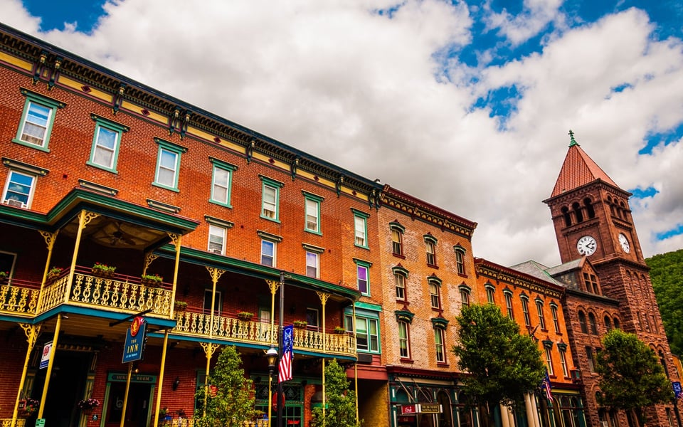Jim Thorpe | Neighborhood Guide | Leon R Ross Broker, LLO