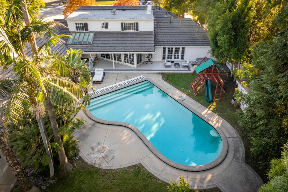 As Seen on TMZ: Liberace’s Famous Piano-Pool Home Lists for $3.195M