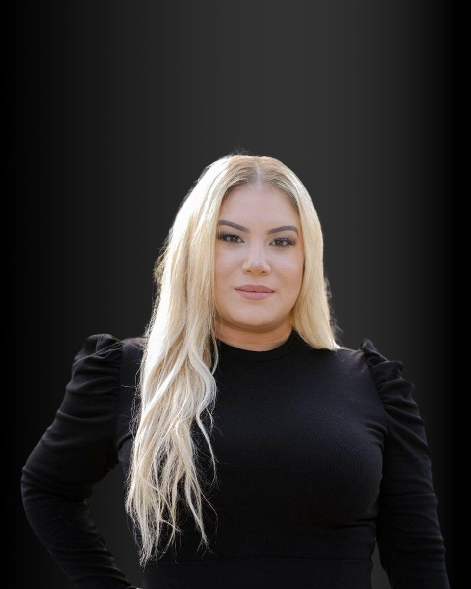 About Vanessa Alvarez