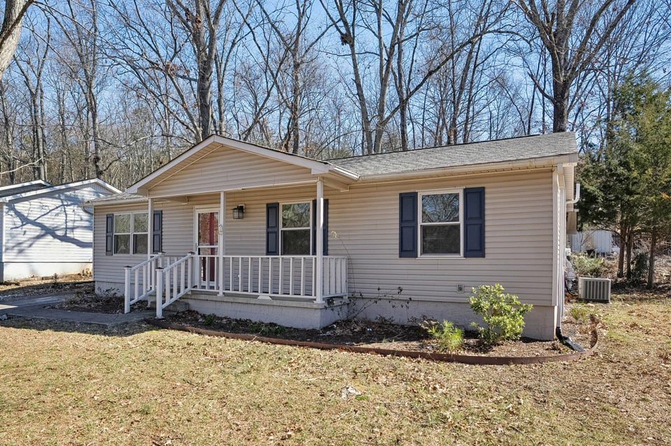 Updated Quaint Home - Minutes from Redstone Arsenal Gate