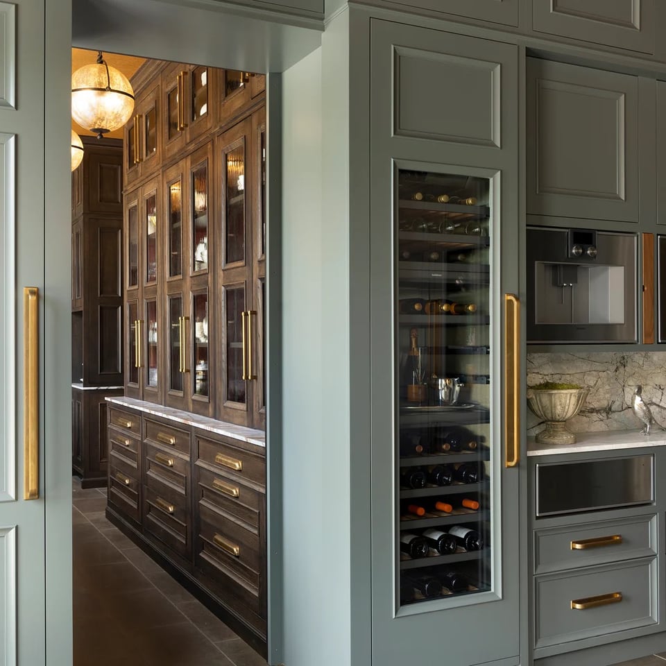 Timeless Design: Unlacquered Brass & Sculleries in Luxury Homes – B&B ...