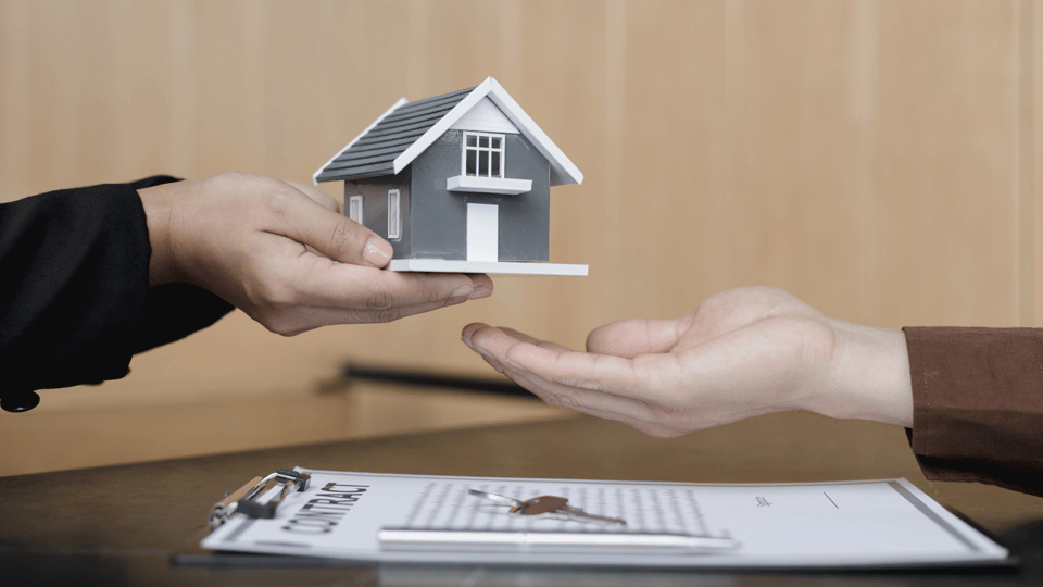 Current Real Estate Market Trends 2025 | What Buyers & Sellers Need to Know
