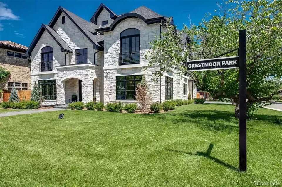 Neighborhood || Crestmoor