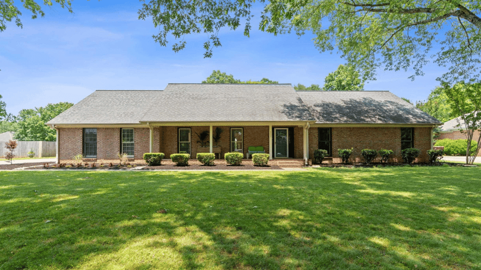 Peaceful Living in Athens, AL: Tour This Updated Retreat on Capshaw Road