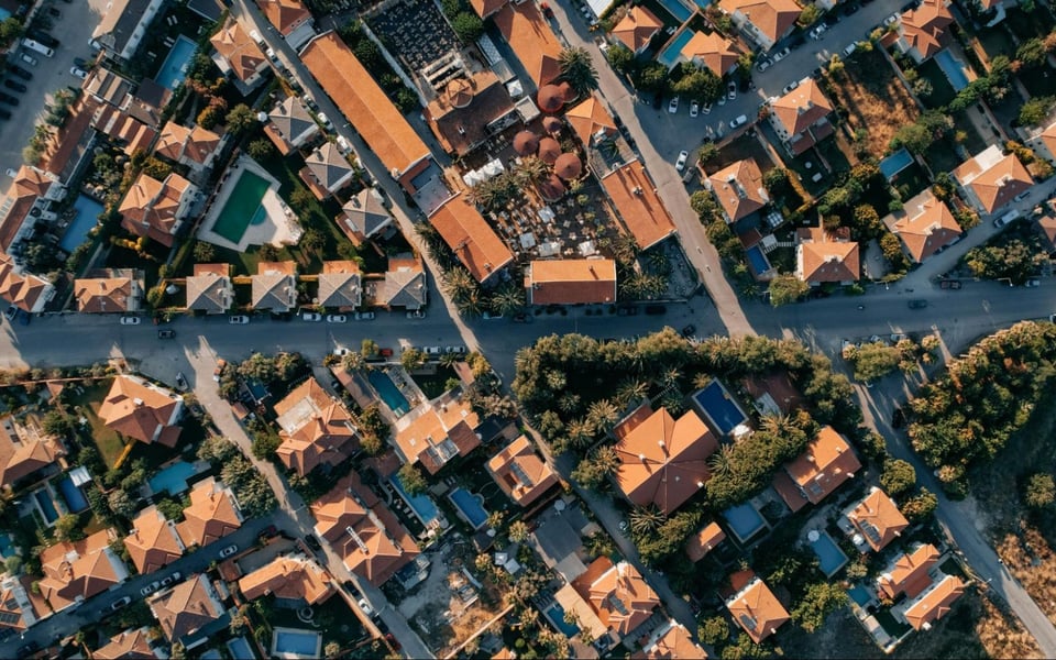 How to Decide Between Urban, Suburban, and Rural Living | Blog | Mark ...