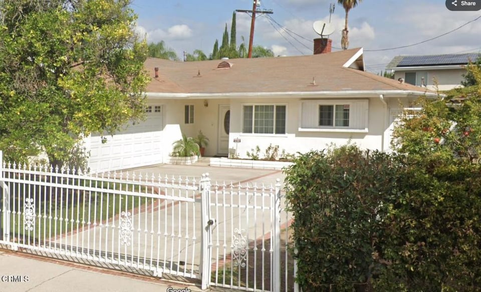 17909 Erwin St