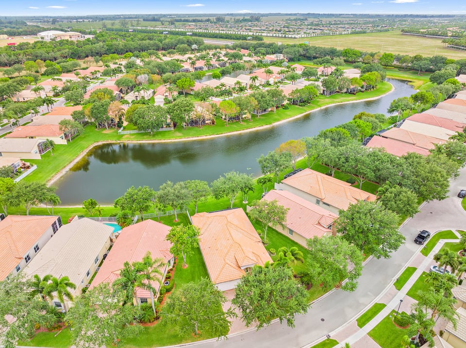Crystal Lakes - Boynton Beach, Florida | Neighborhood Guide