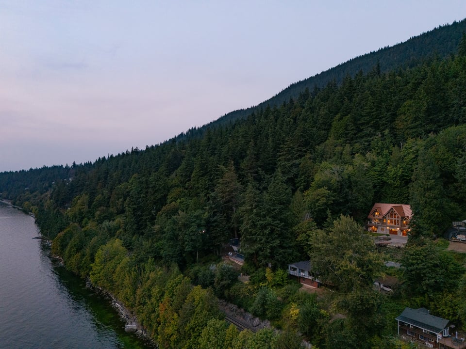 Buying on Chuckanut Drive in 98229: Local Guide