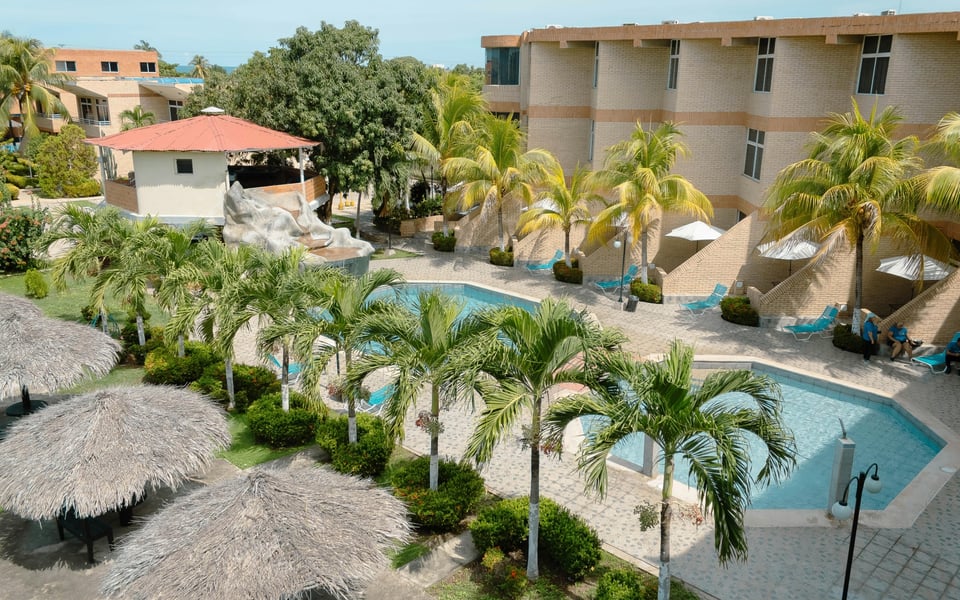Twin Palms | Neighborhood Guide | Marco Colantonio