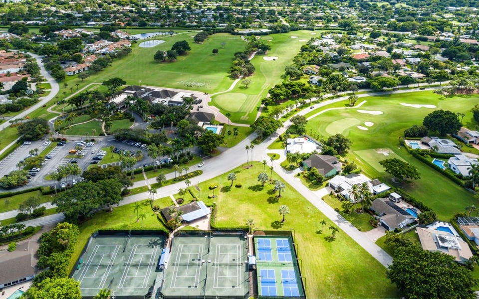 Seagate Country Club | Neighborhood Guide | Geoff Braboy