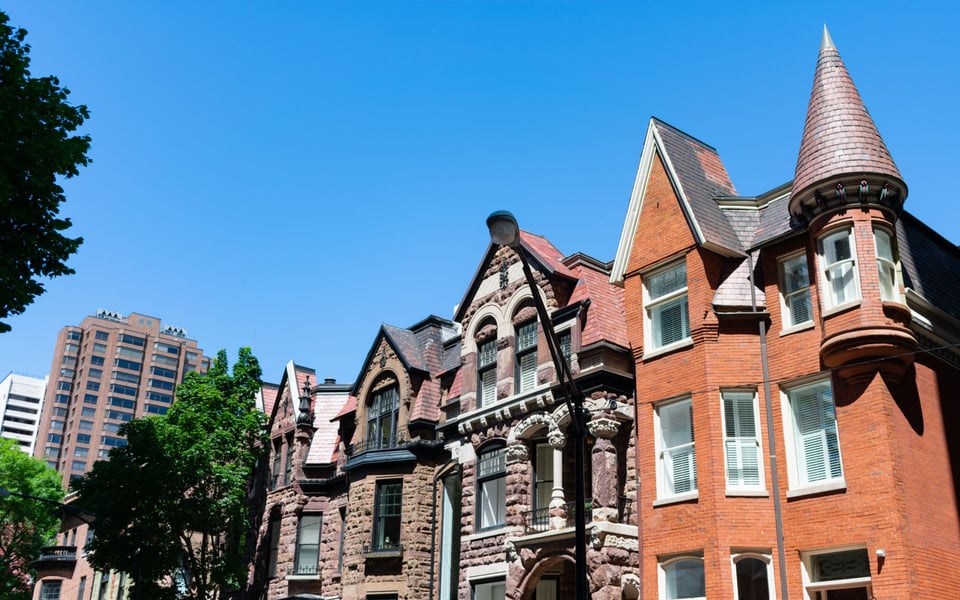 Gold Coast | Neighborhood Guide | Amanda Stapleton