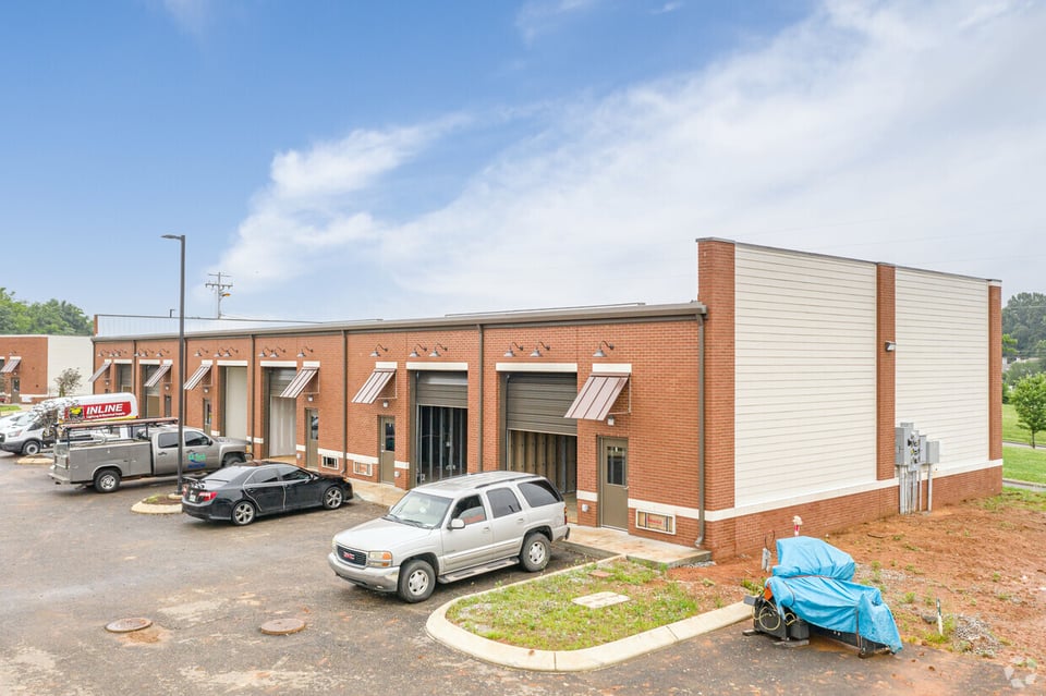 4001 Parkfield Loop