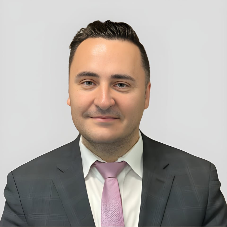 Yuriy Ustoyev - Your Local Real Estate Managing Partner