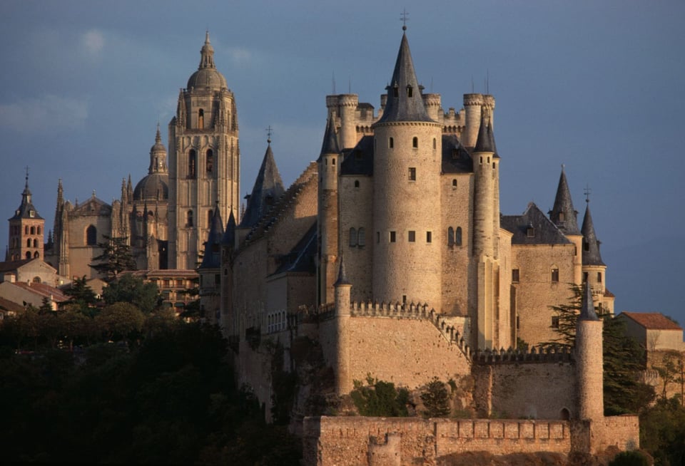 These 8 Real Structures Inspired the Castles in Disney Films │Beth Helvey