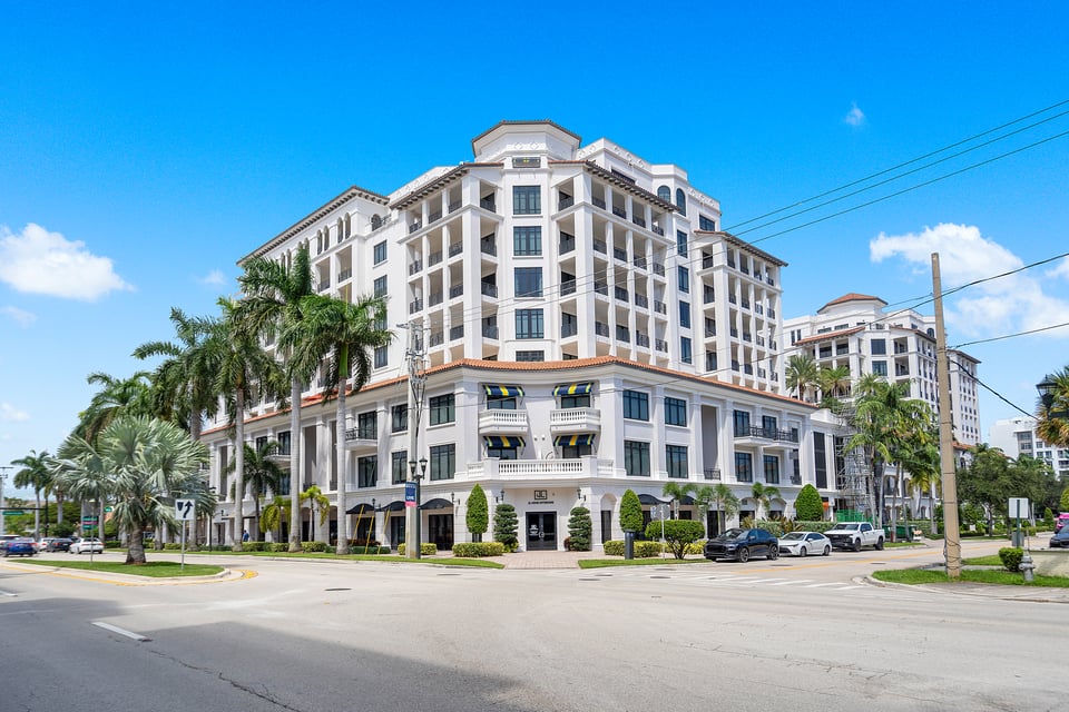 Elegant Living at 200 East Boca Raton Condos | Developments