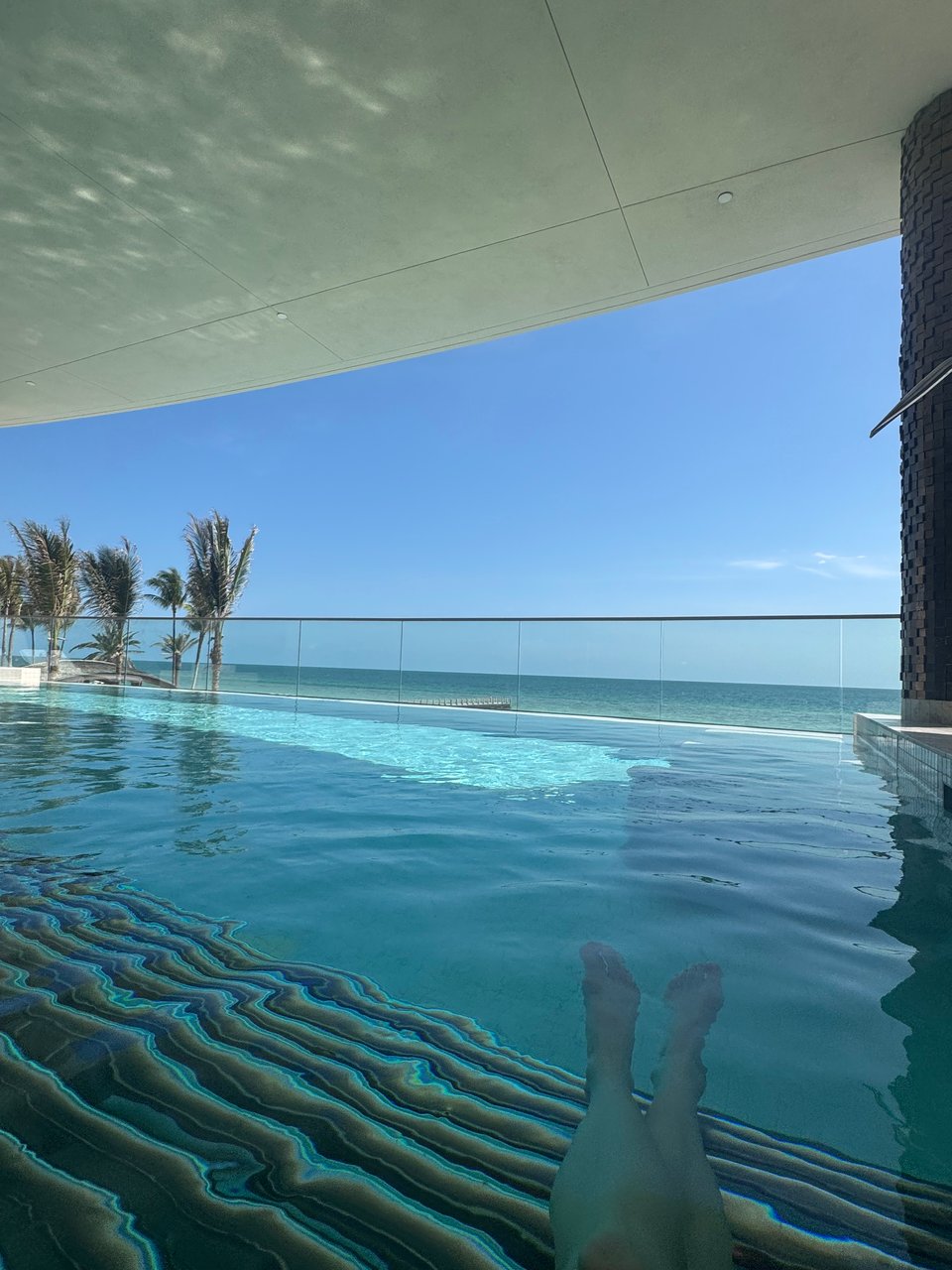 Why Move to Longboat Key, Florida? See Luxury Living