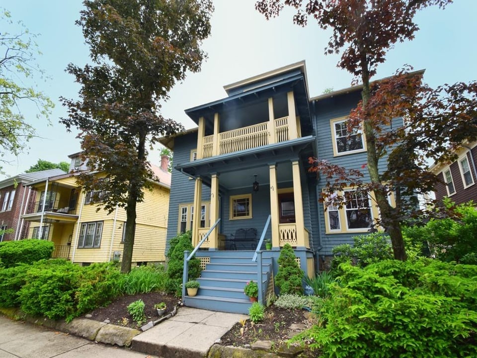 49 Prince St, #1 | Ellen + Janis Real Estate Team