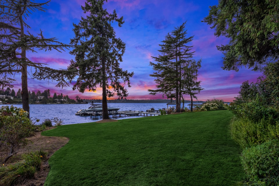 Living in Hunts Point WA | Neighborhood Guide to Elite Lakefront ...