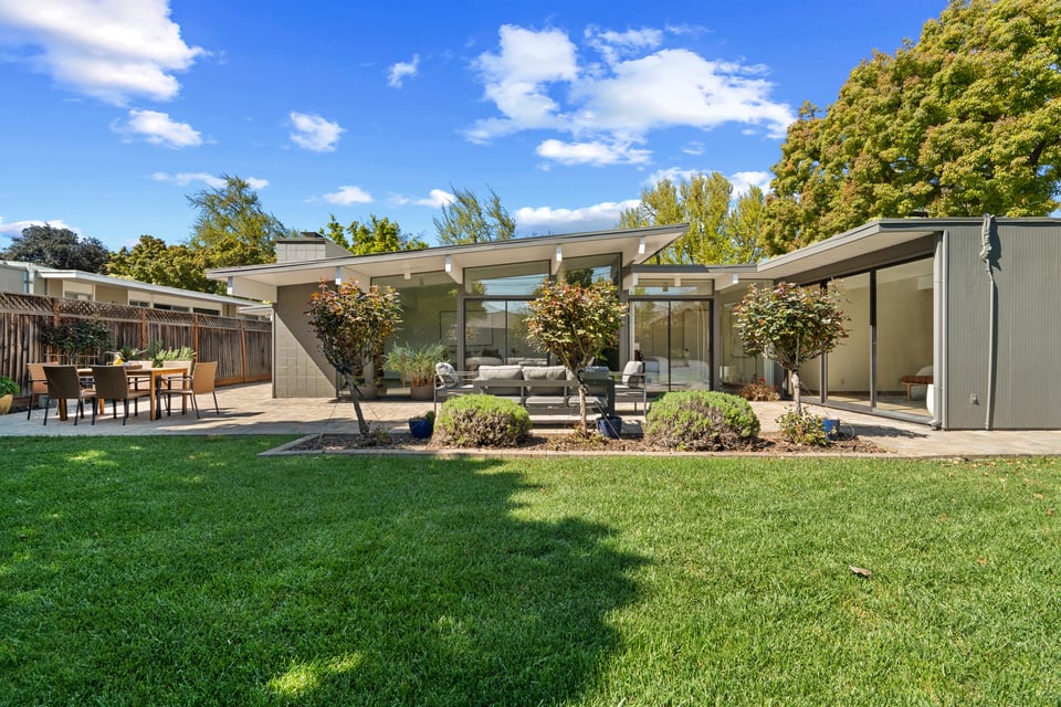 Rare Courtyard Model Eichler In Ginko Glen
