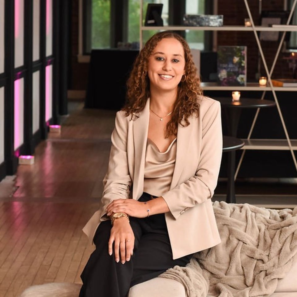 Alexandra Williams: Real Estate Agent | District Residential